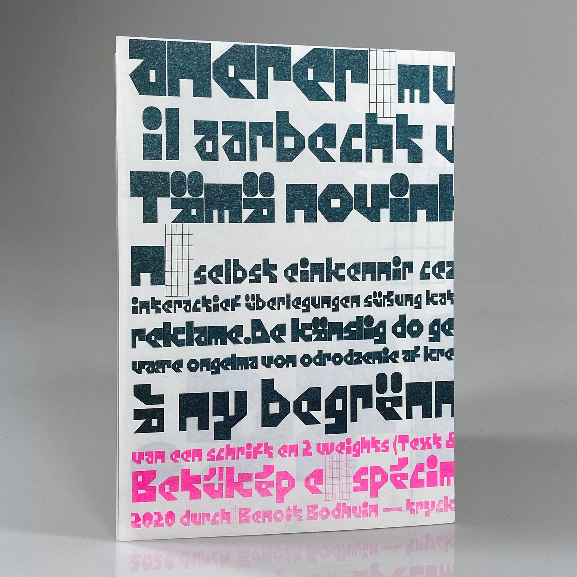 Gikit Type Specimen – Draw Down